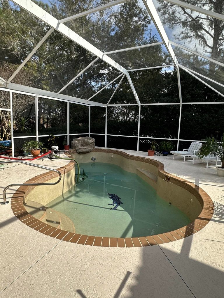 Custom Pools & Spa Builds - Hallock Pools | Chatmire FL